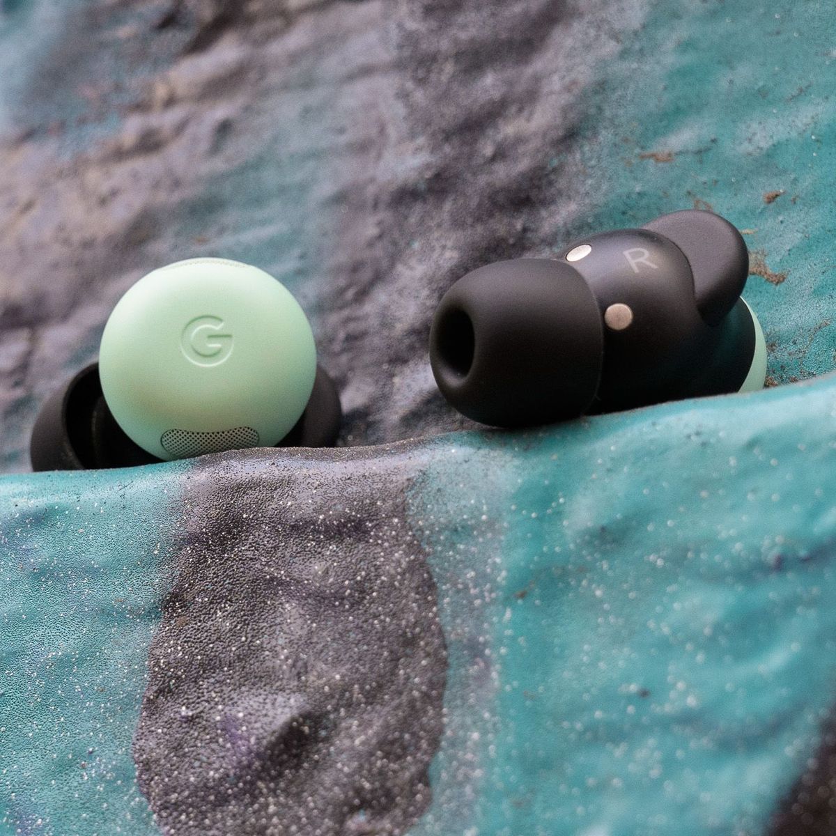 Google Pixel Buds Pro 2 hit $169 in early Black Friday deal | The Tech Buzz