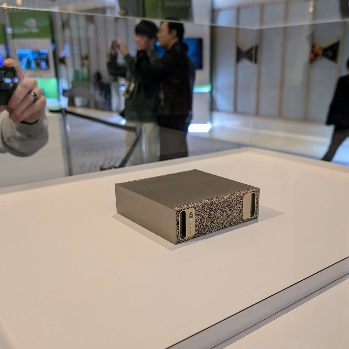 Nvidia's $3K Desktop AI Supercomputer Goes on Sale This Week | The Tech ...