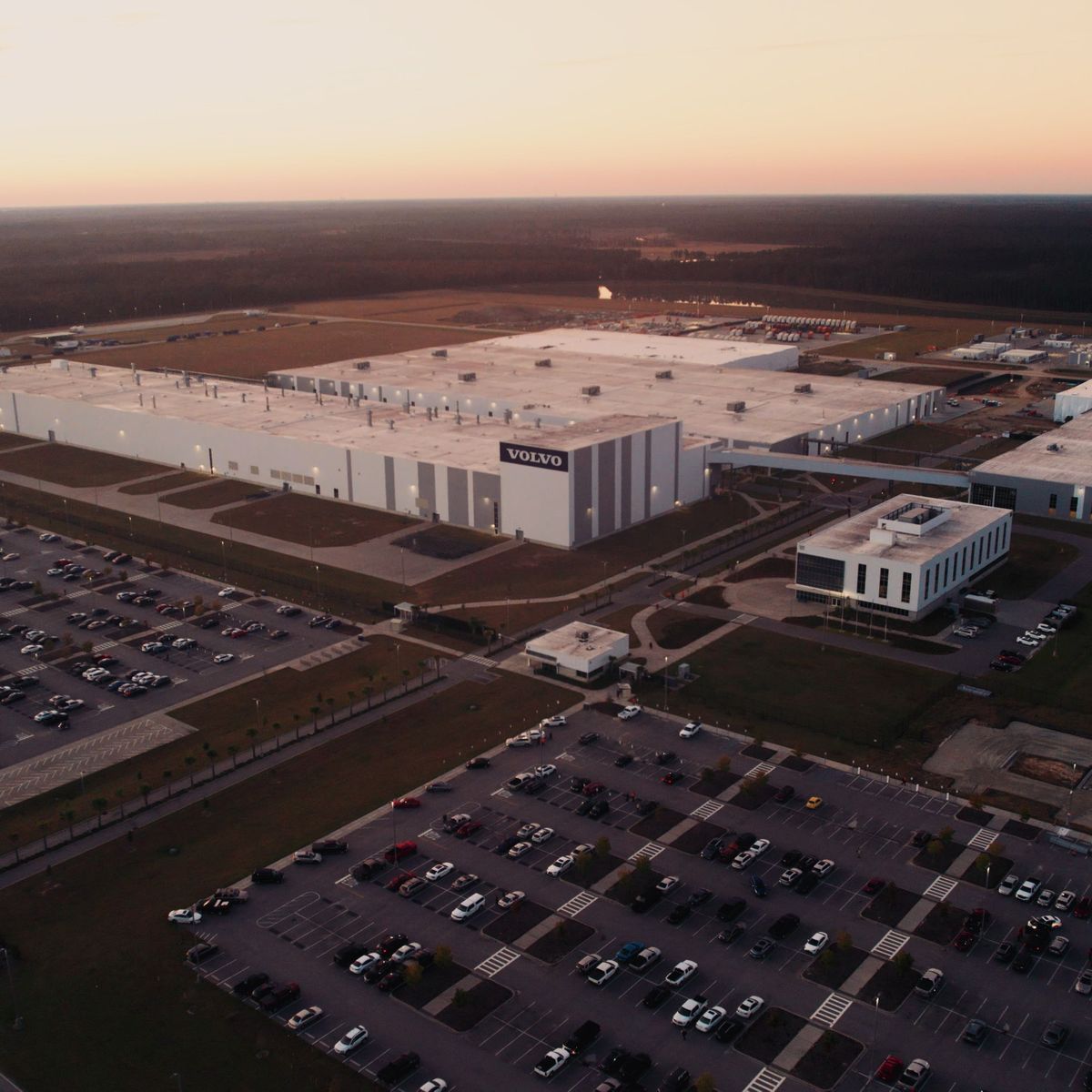 Volvo deploys Nvidia chips to fix buggy EX90 software crisis | The Tech ...