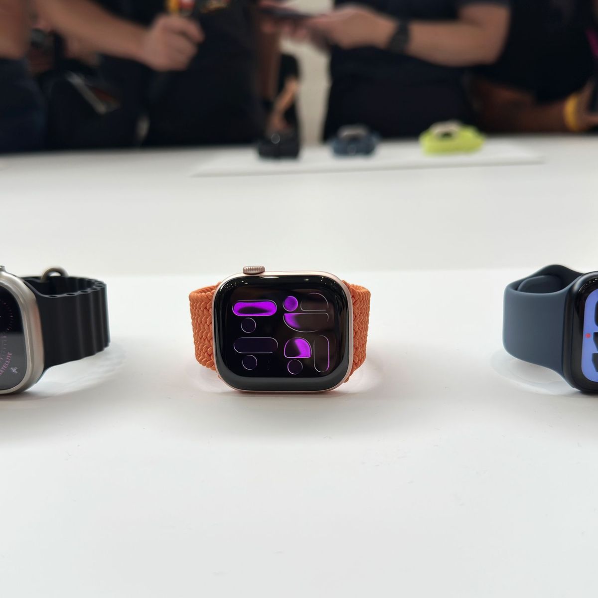 Apple Watch Series 11, Ultra 3, SE 3: First Hands-On Review | The Tech Buzz
