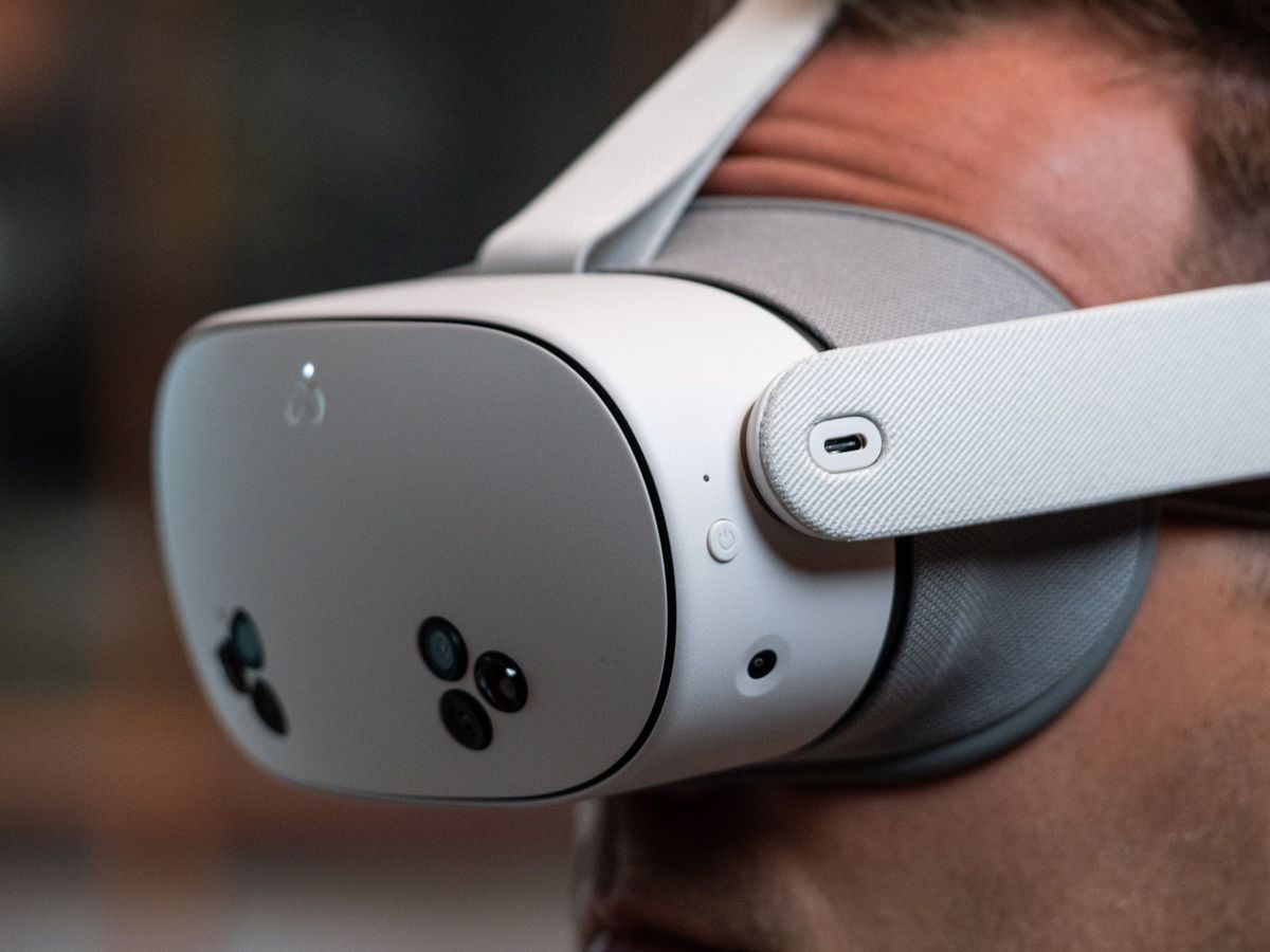 Meta Kills Horizon Workrooms as VR for Work Dies | The Tech Buzz